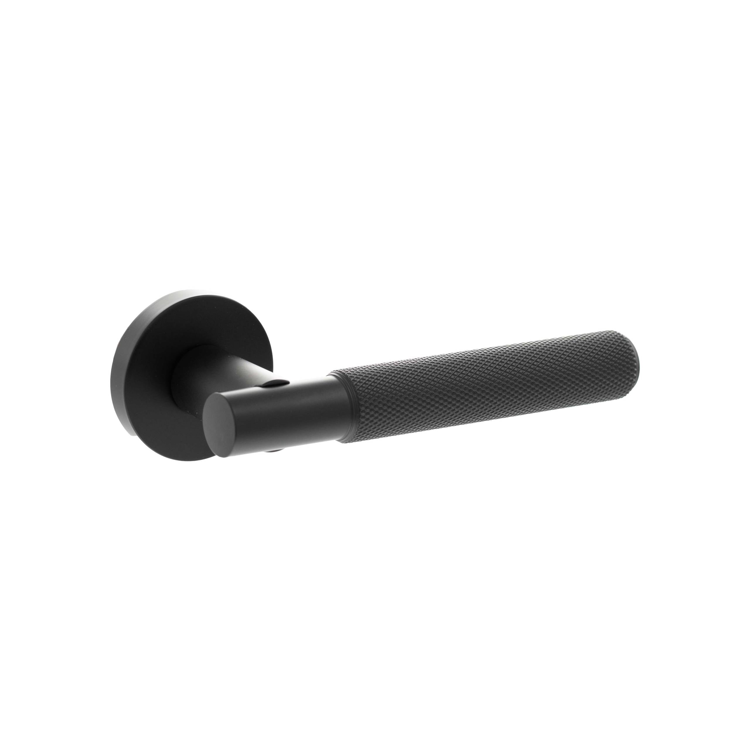 Senza Pari Rosarno Knurled Lever Door Handle on Minimal Round Rose - M